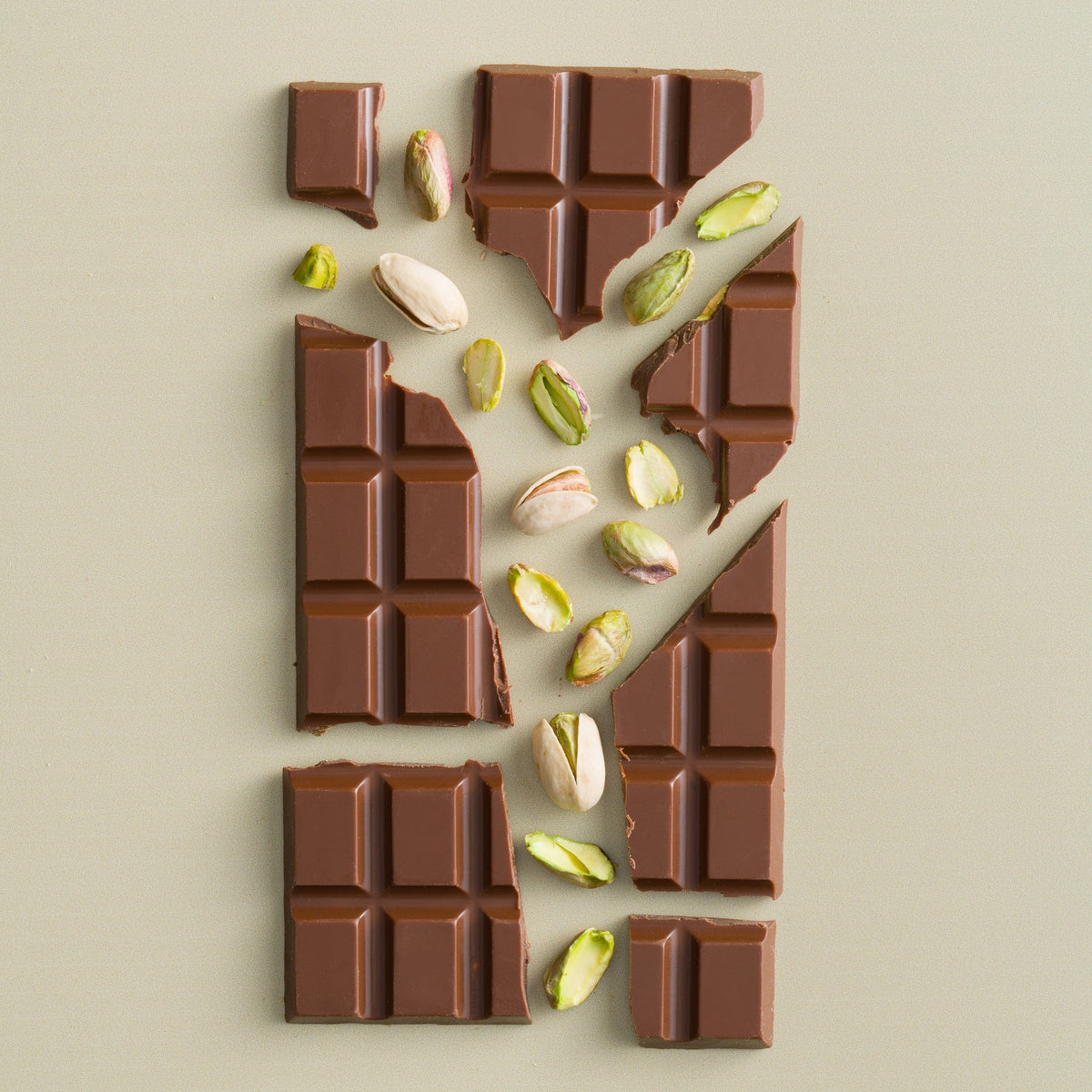 Ciocolată cu lapte și fistic 52% cacao - Răzvan Idicel - 80g ...